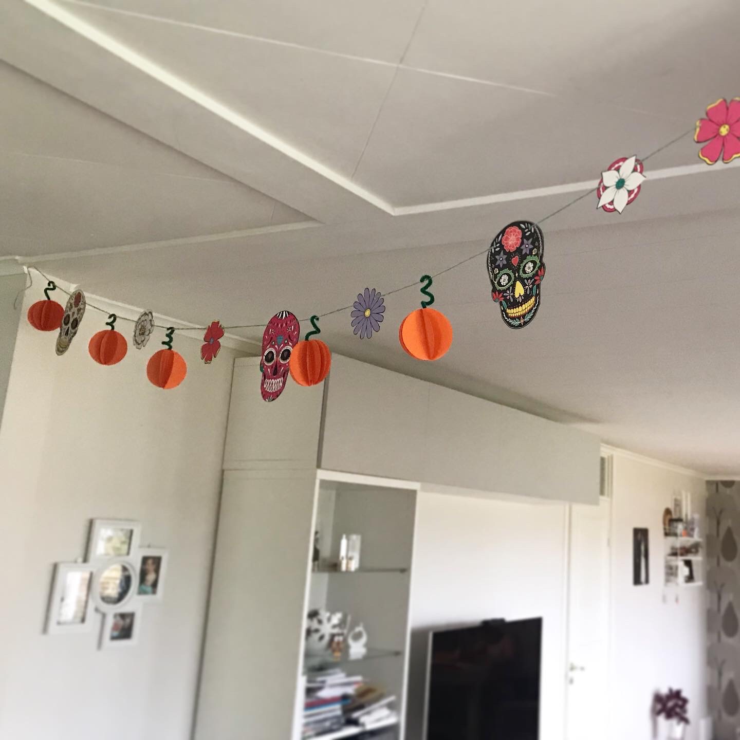 Enkla pumpor av papper och piprensare – Syster Pysslofant